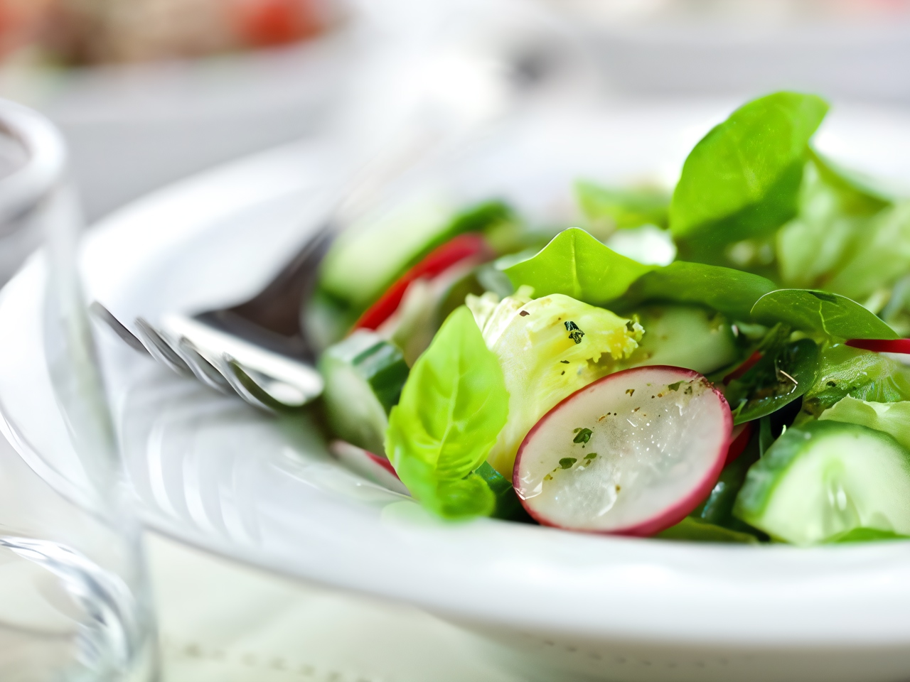 Classic French Nettle Salad – French recipe